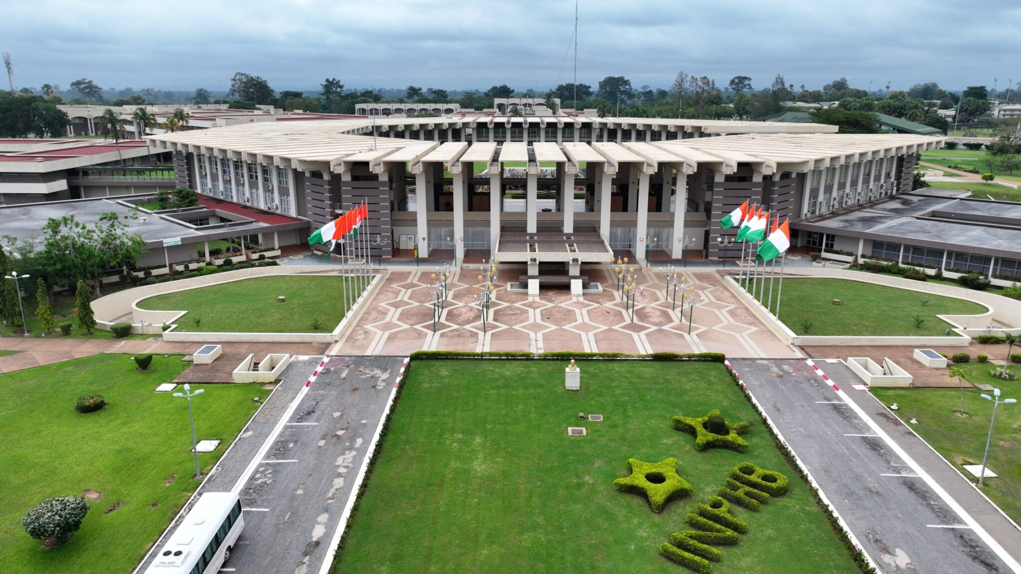 Côte d’Ivoire : l’Institut National Polytechnique Félix Houphouët Boigny (INP – HB) grimpe de 9 ...